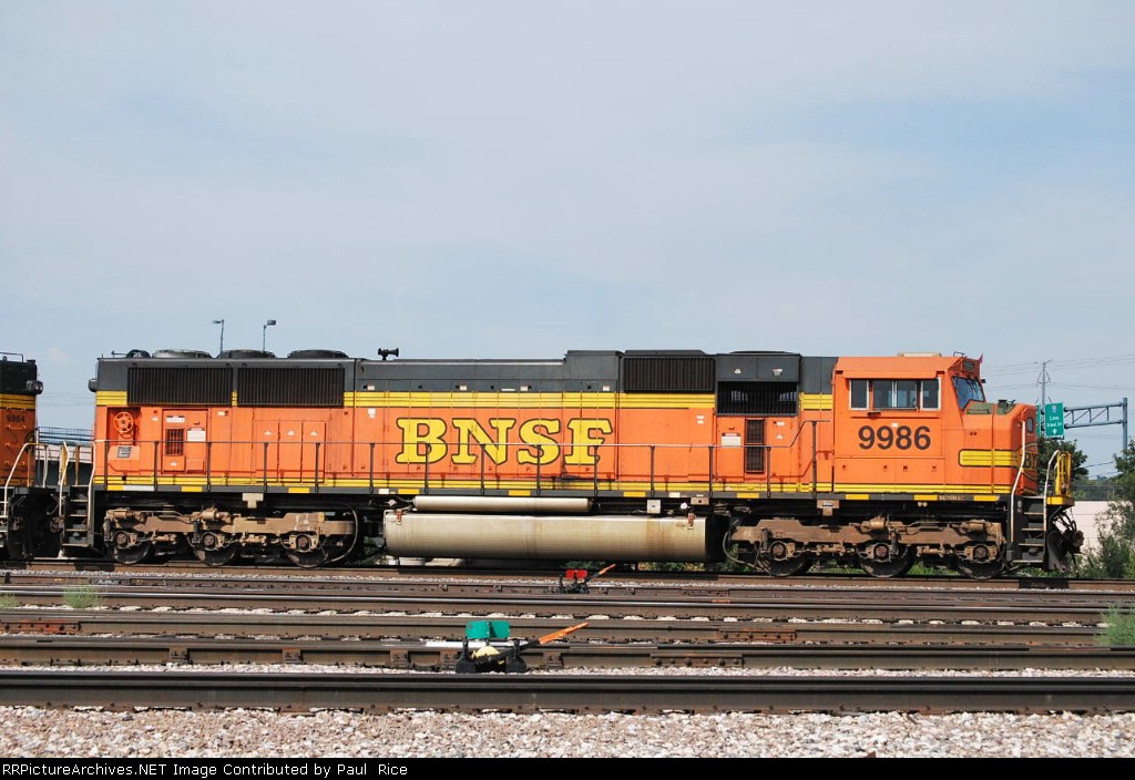 BNSF 9986